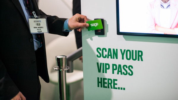 Double Decker Exhibition Stand – London, Cheshire, Cambridge